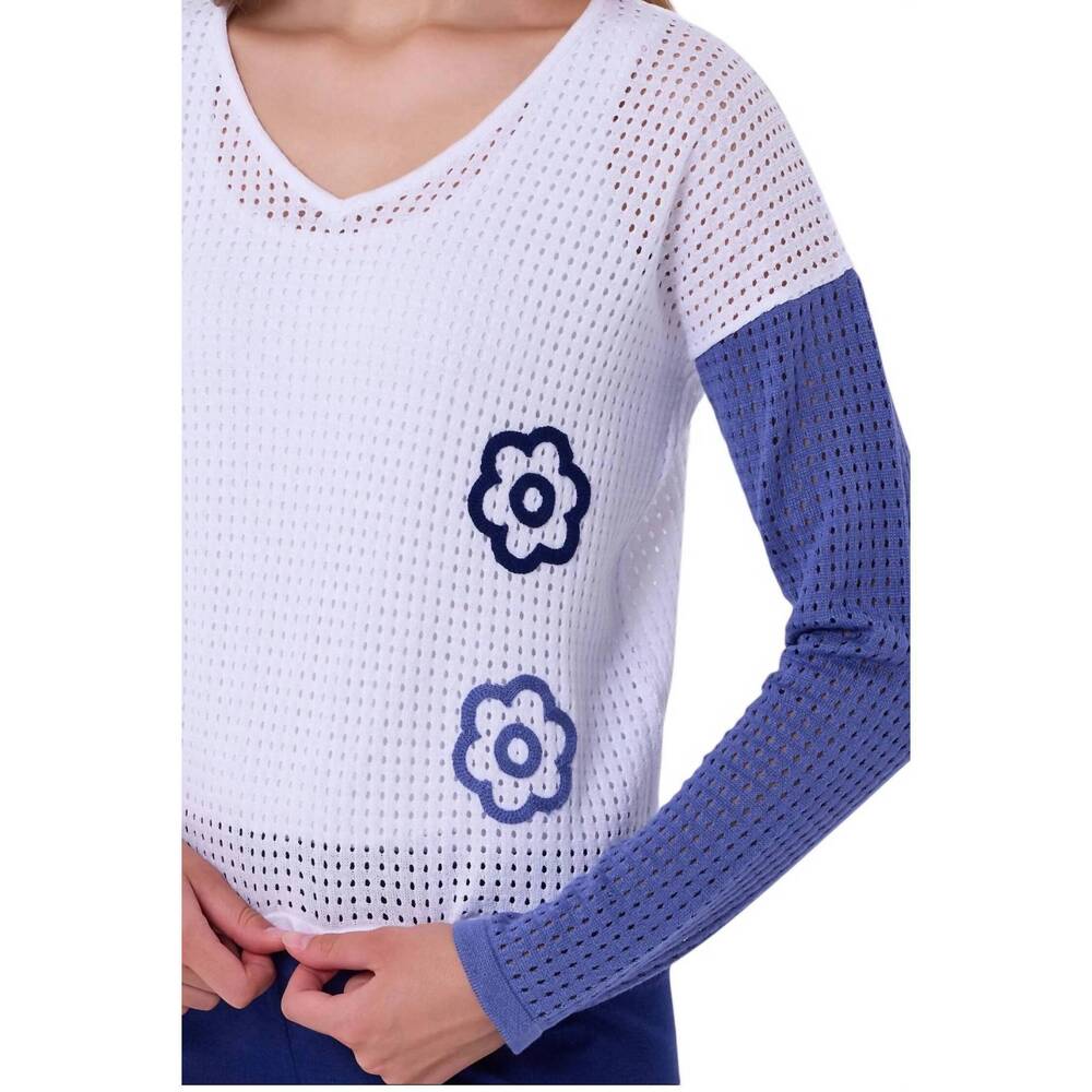 french kyss | Tops | New French Kyss Vneck Flower Crochet Top In ...